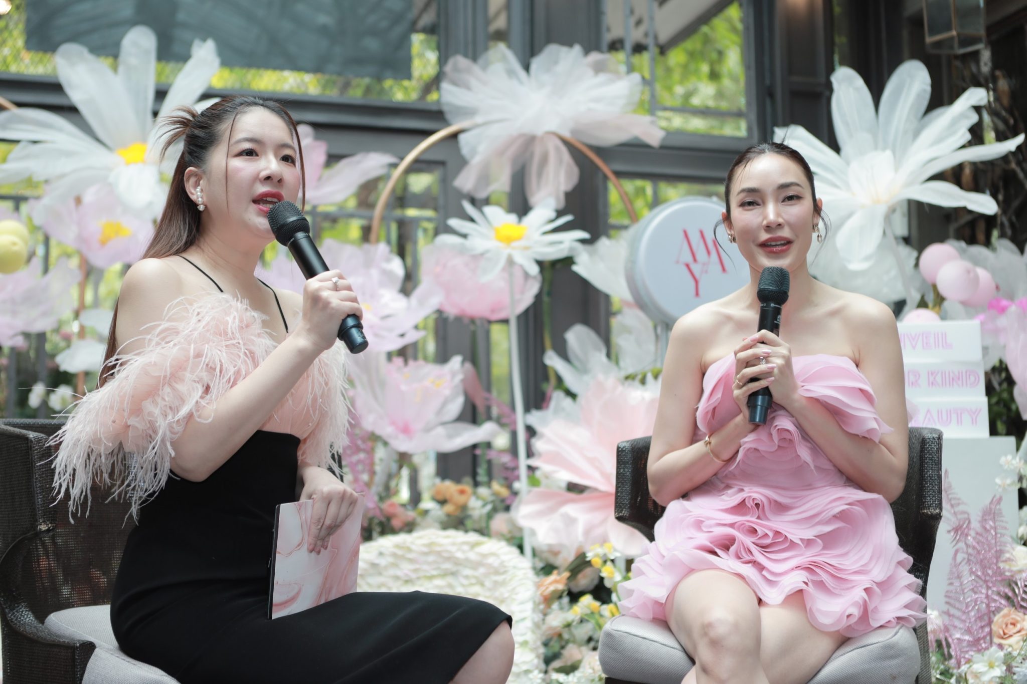 “เมย์ พิชญ์นาฏ”เป็นเจ้าของและพรีเซนเตอร์เปิดตัวแบรนด์เครื่องสำอาง M A Y(เอ็มเอวาย) - TukKhao