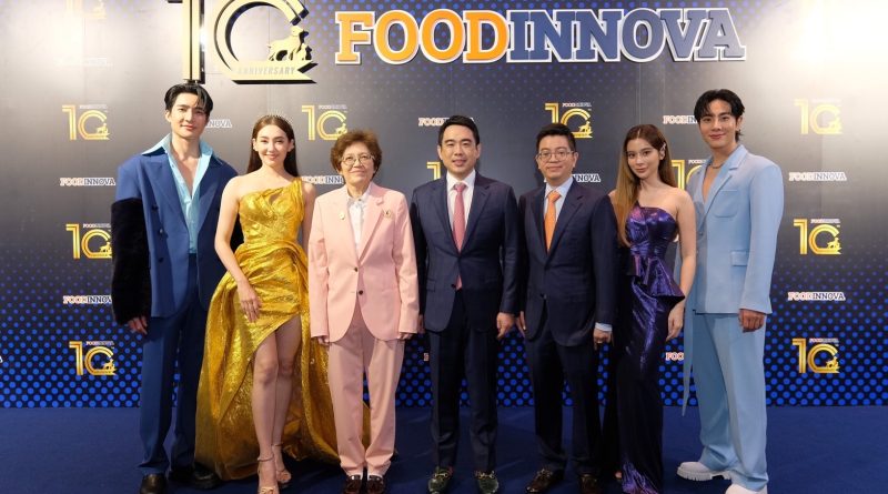 เบลล่า - เก้า นำทีมร่วมฉลองยิ่งใหญ่ 10 ปี ฟู้ดอินโนวา พร้อมเซเลปร่วมงานคับคั่ง! - TukKhao
